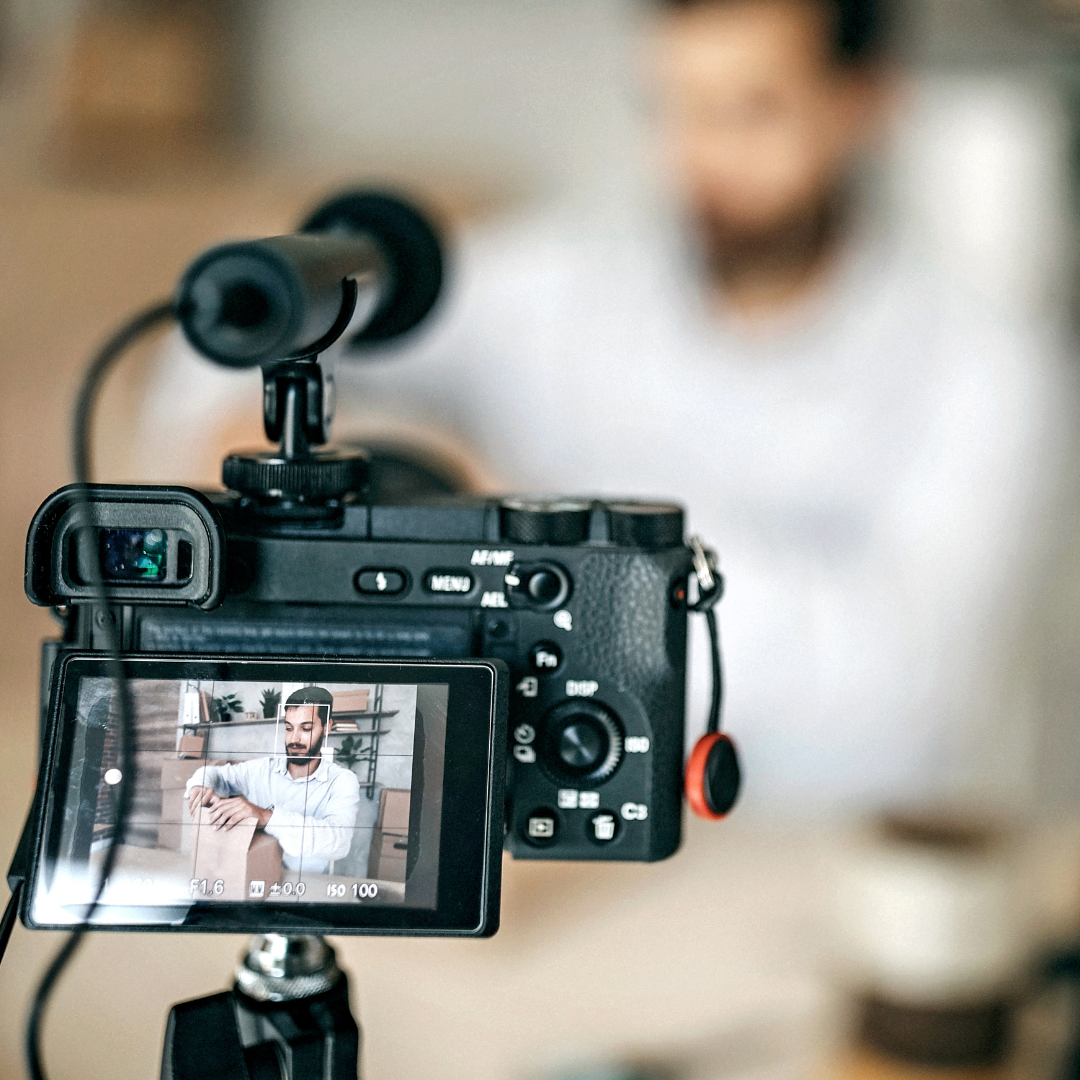 The Influencer Effect: The Pros and Cons of Influencer Marketing | We